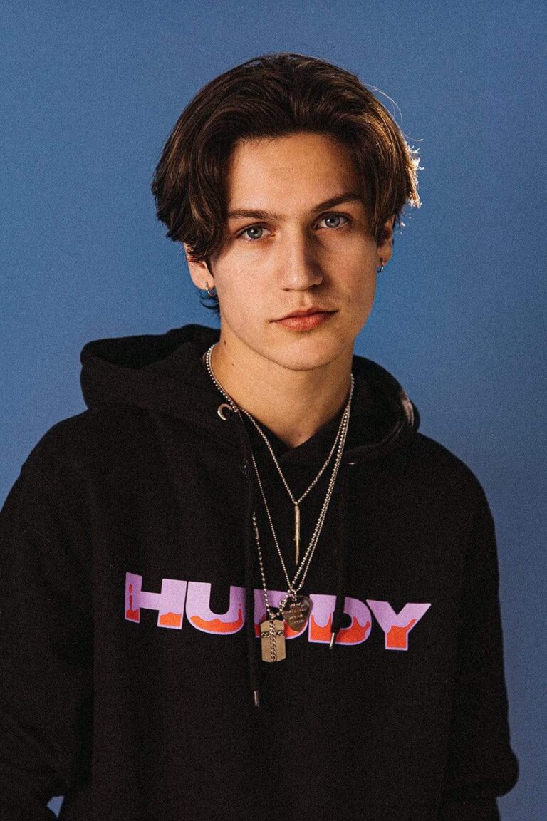 Chase Hudson Net Worth, Age, Height, Bio, Early Life, Career, Facts ...