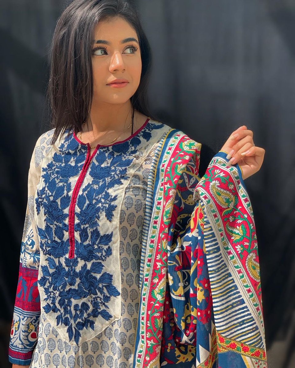 Areeka Haq Net Worth, Age, Height, Weight, Early Life, Career, Bio ...