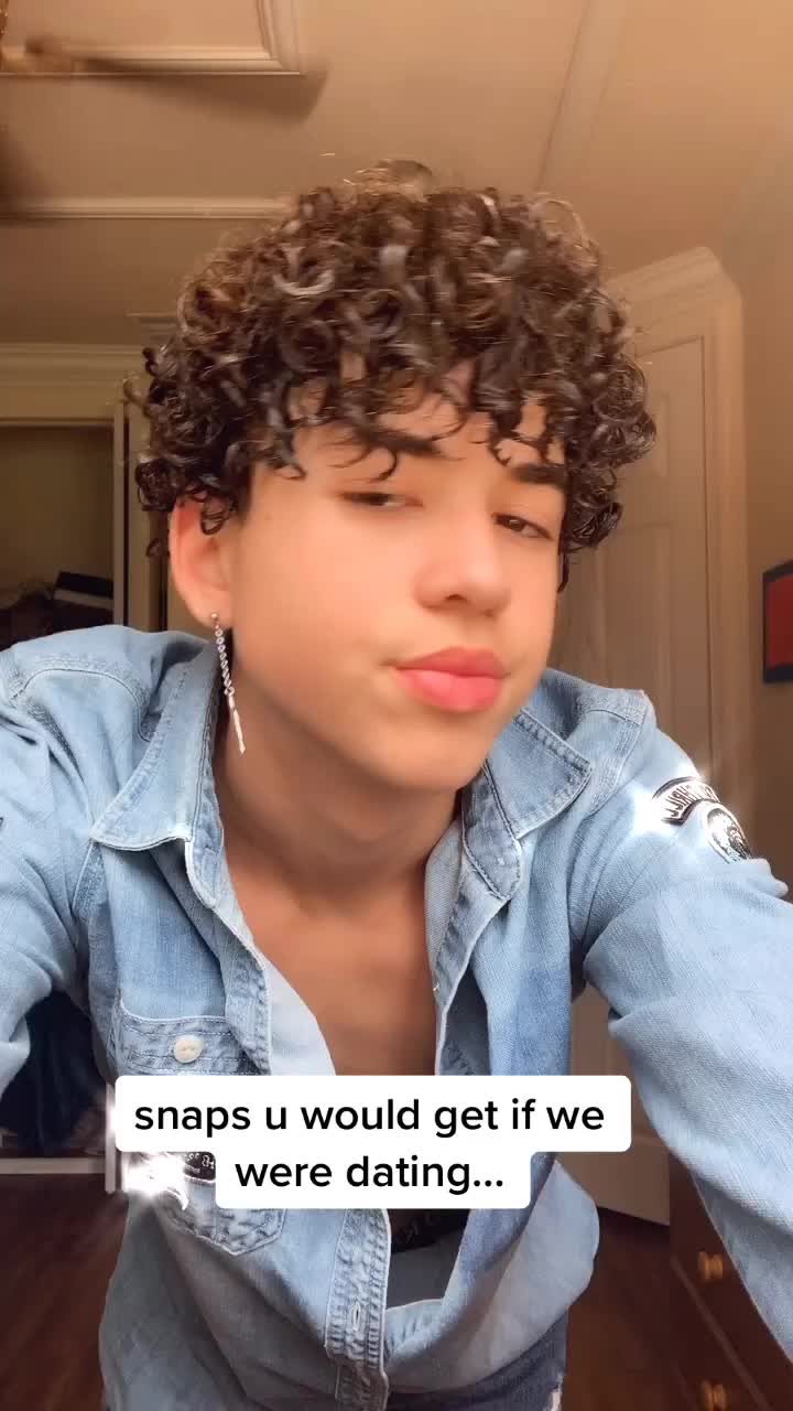 Cesar Martinez Net Worth, Age, Height, Weight, Early Life, Career, Bio ...