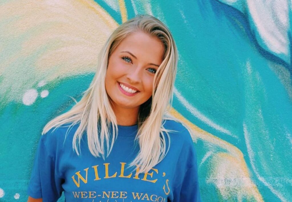 Lindsey Alina Net Worth, Age, Height, Weight, Early Life, Career, Bio ...