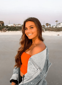 Isabel Sepanic Net Worth, Age, Height, Weight, Early Life, Career, Bio ...