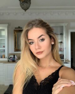 Julia Kostera Net Worth, Age, Height, Weight, Early Life, Career, Bio ...