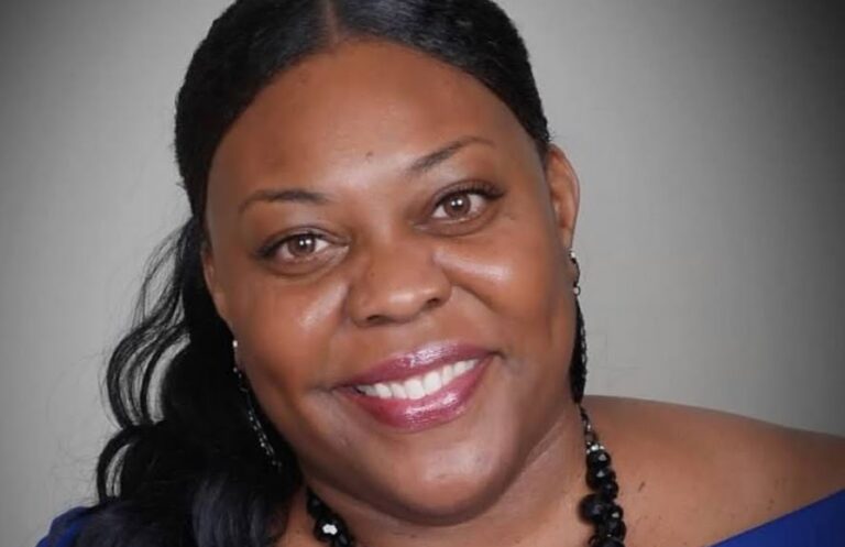 Gena L. Ross Net Worth, Age, Height, Weight, Early Life, Career, Bio ...