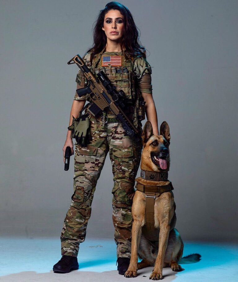 Anna Paulina Luna Net Worth, Age, Height, Weight, Early Life, Career ...