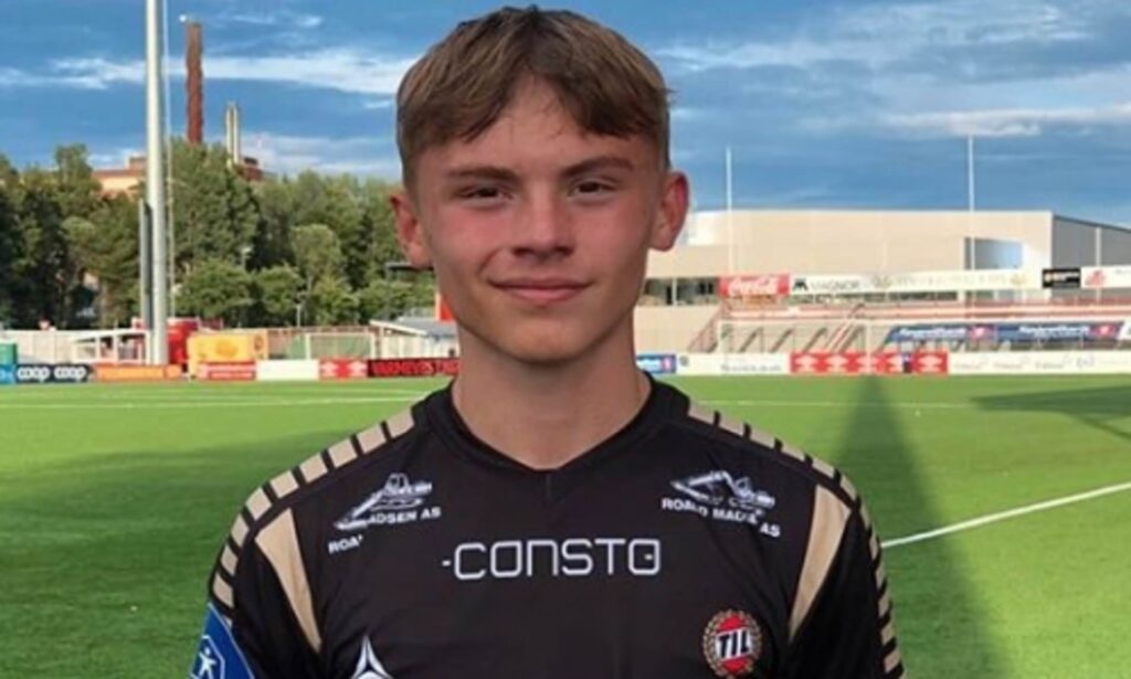 Isak Hansen-Aaroen Net Worth, Age, Height, Weight, Early Life, Career ...