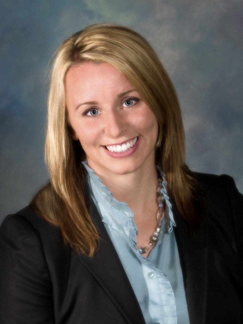 Jenn Daniels Net Worth, Age, Height, Weight, Early Life, Career, Bio ...