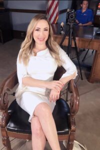 Stephanie Hamill Net Worth, Age, Height, Weight, Early Life, Career ...