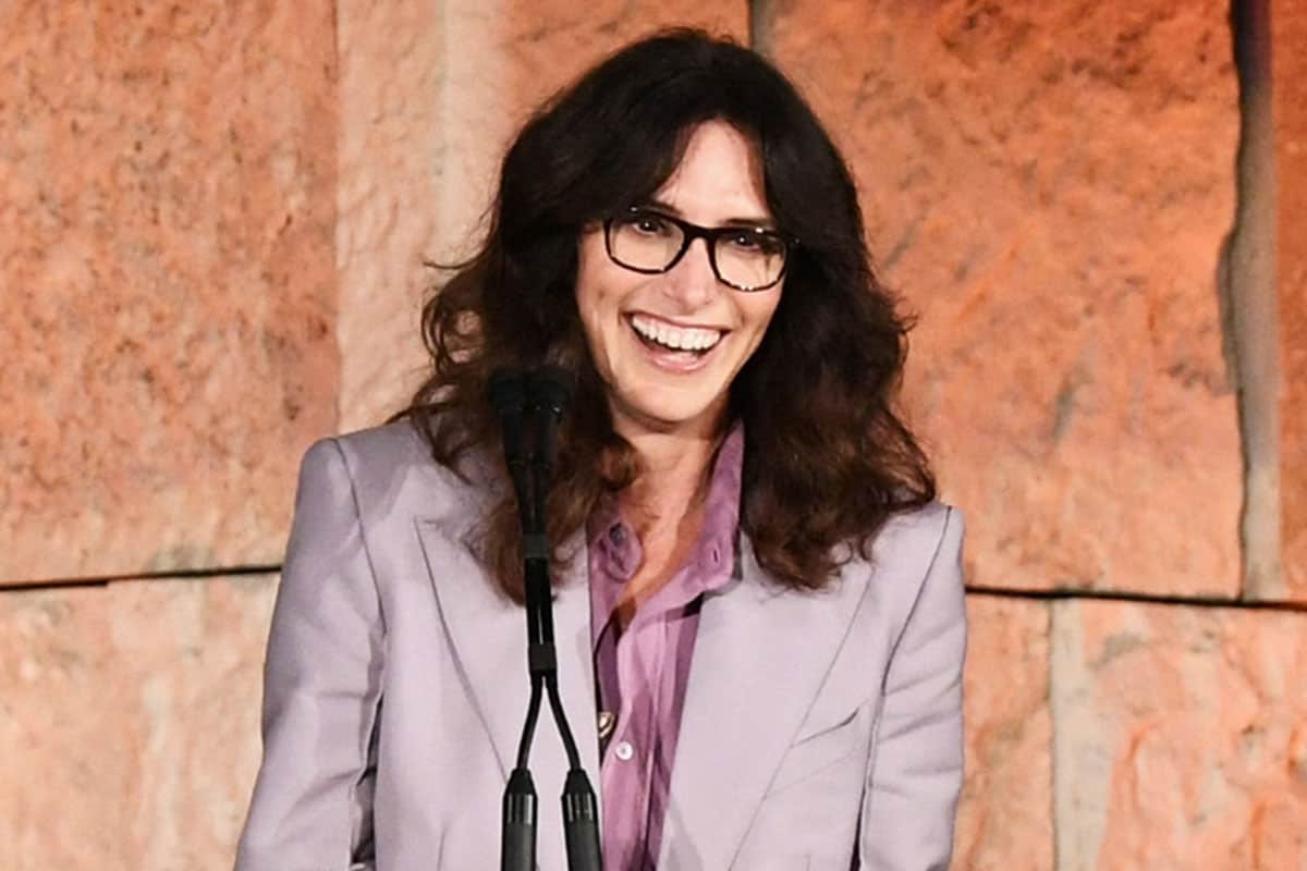 Elizabeth Stewart Net Worth, Age, Height, Weight, Early Life, Career ...