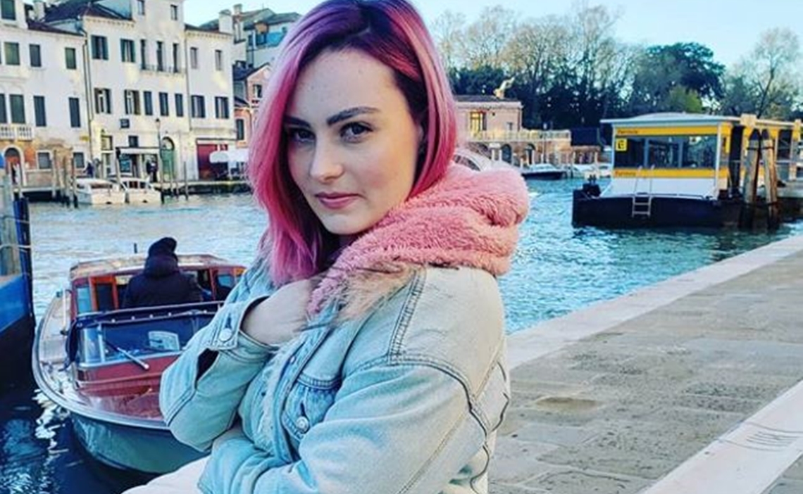 Molly Burke Net Worth, Age, Height, Weight, Early Life, Career, Bio ...