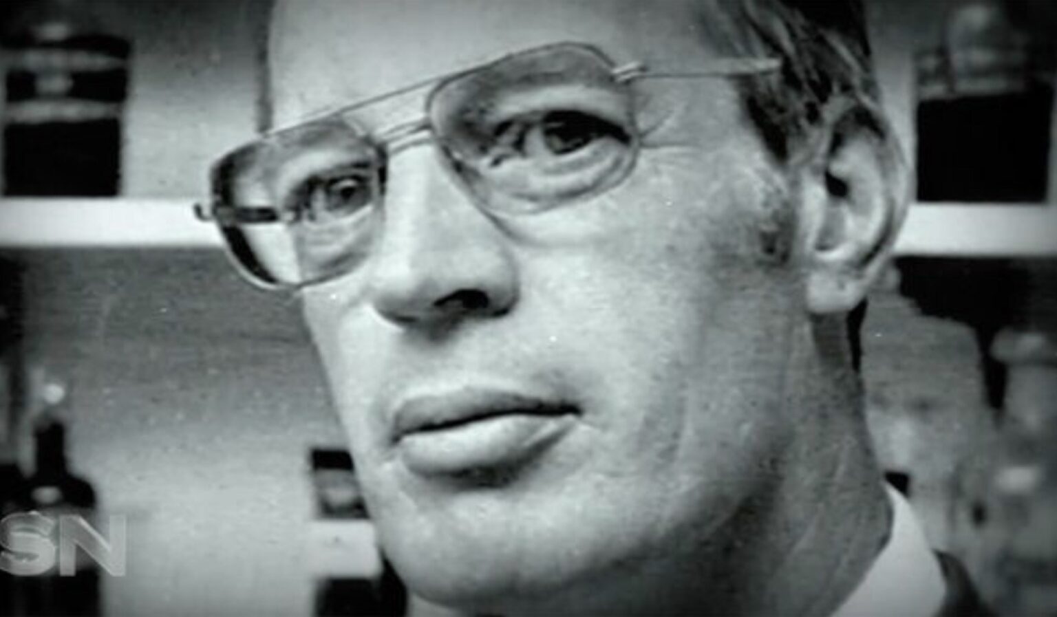 Dr. Colin Manock Net Worth, Age, Height, Weight, Early Life, Career ...