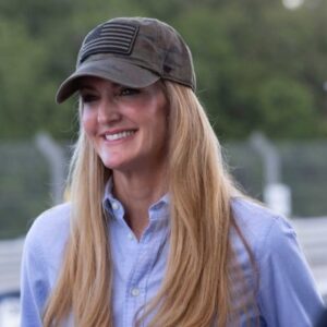 Kelly Loeffler Net Worth, Age, Height, Weight, Early Life, Career, Bio ...