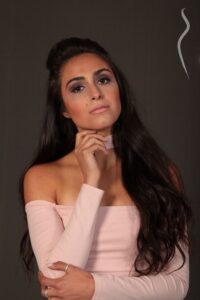 Caitlin Sinclair Net Worth, Age, Height, Weight, Early Life, Career ...