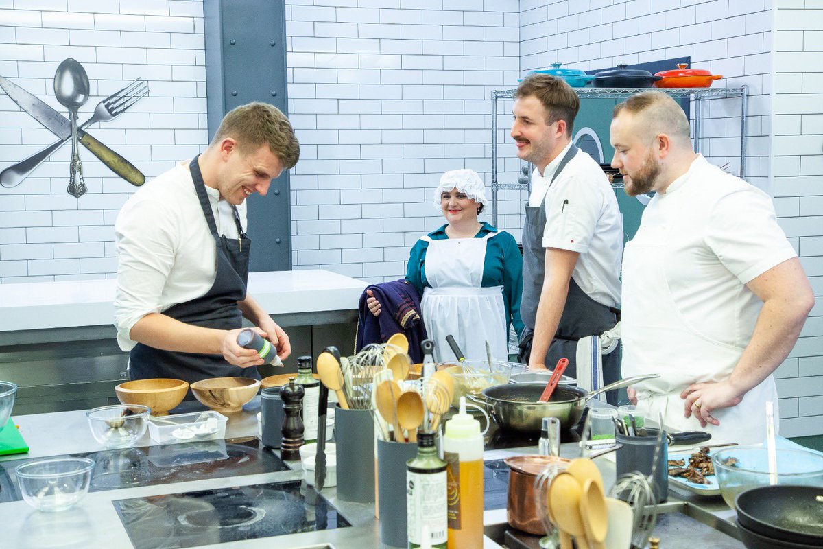 Chef Tom Barnes Net Worth, Age, Height, Weight, Early Life, Career, Bio ...