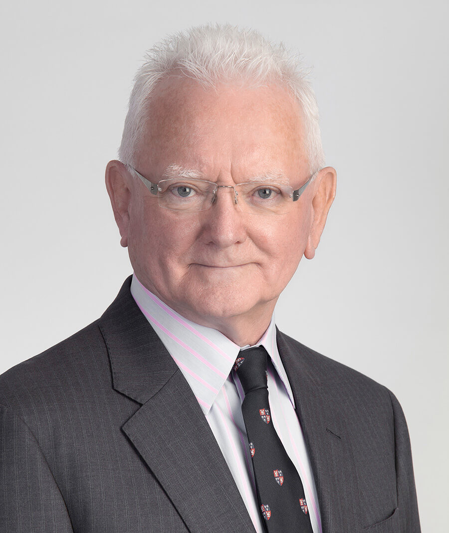 Dr. Roger Hodkinson Net Worth, Age, Height, Weight, Early Life, Career ...