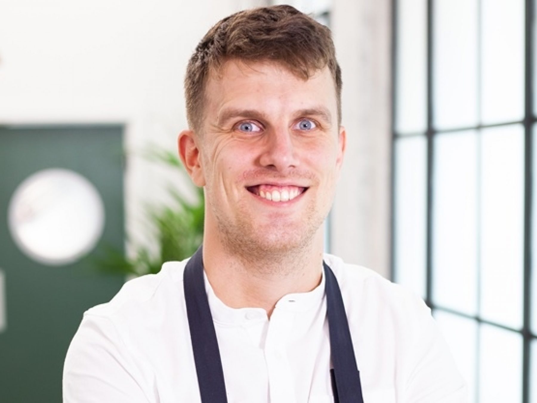 Chef Tom Barnes Net Worth, Age, Height, Weight, Early Life, Career, Bio ...