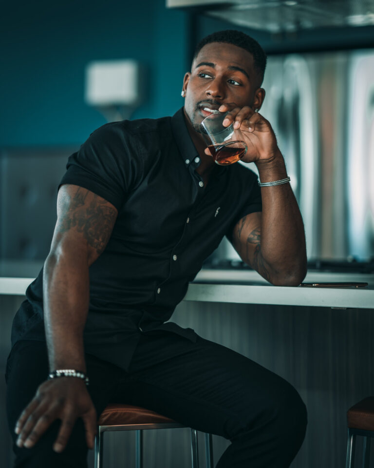 Vaughn Hebron Net Worth, Age, Height, Weight, Early Life, Career ...