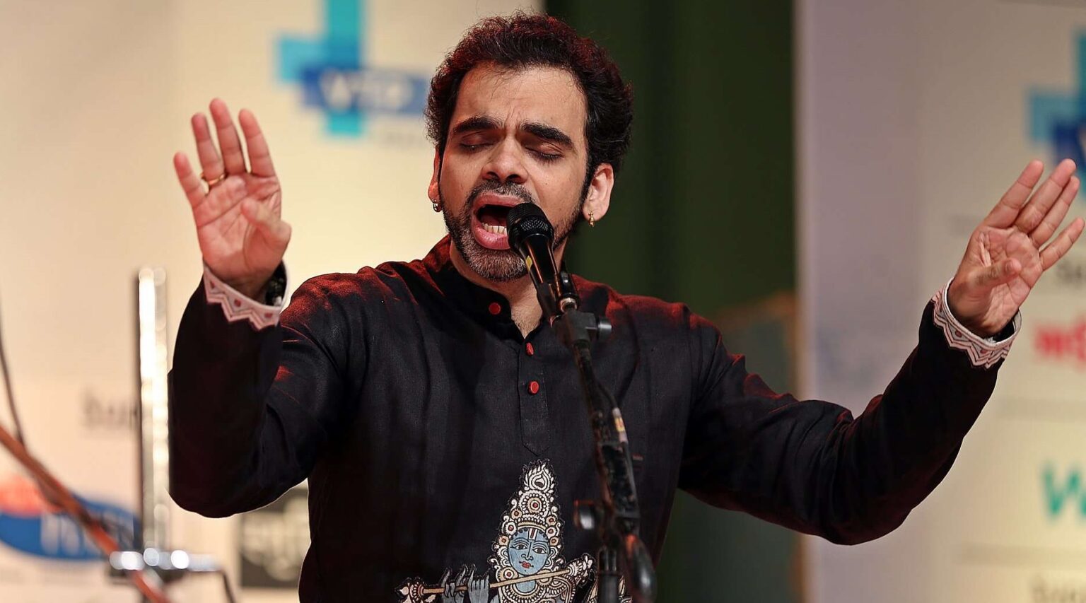 Rahul Deshpande Net Worth, Age, Height, Weight, Early Life, Career ...