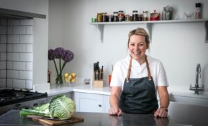 Anna Haugh Net Worth, Age, Height, Weight, Early Life, Career, Dating ...