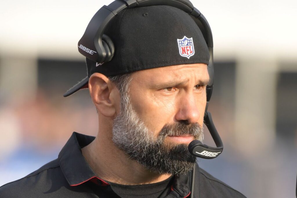 Jeff Ulbrich Net Worth, Age, Height, Weight, Early Life, Career, Dating ...