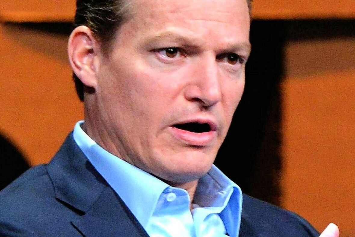 Kevin Mandia Net Worth, Age, Height, Weight, Early Life, Career, Dating ...
