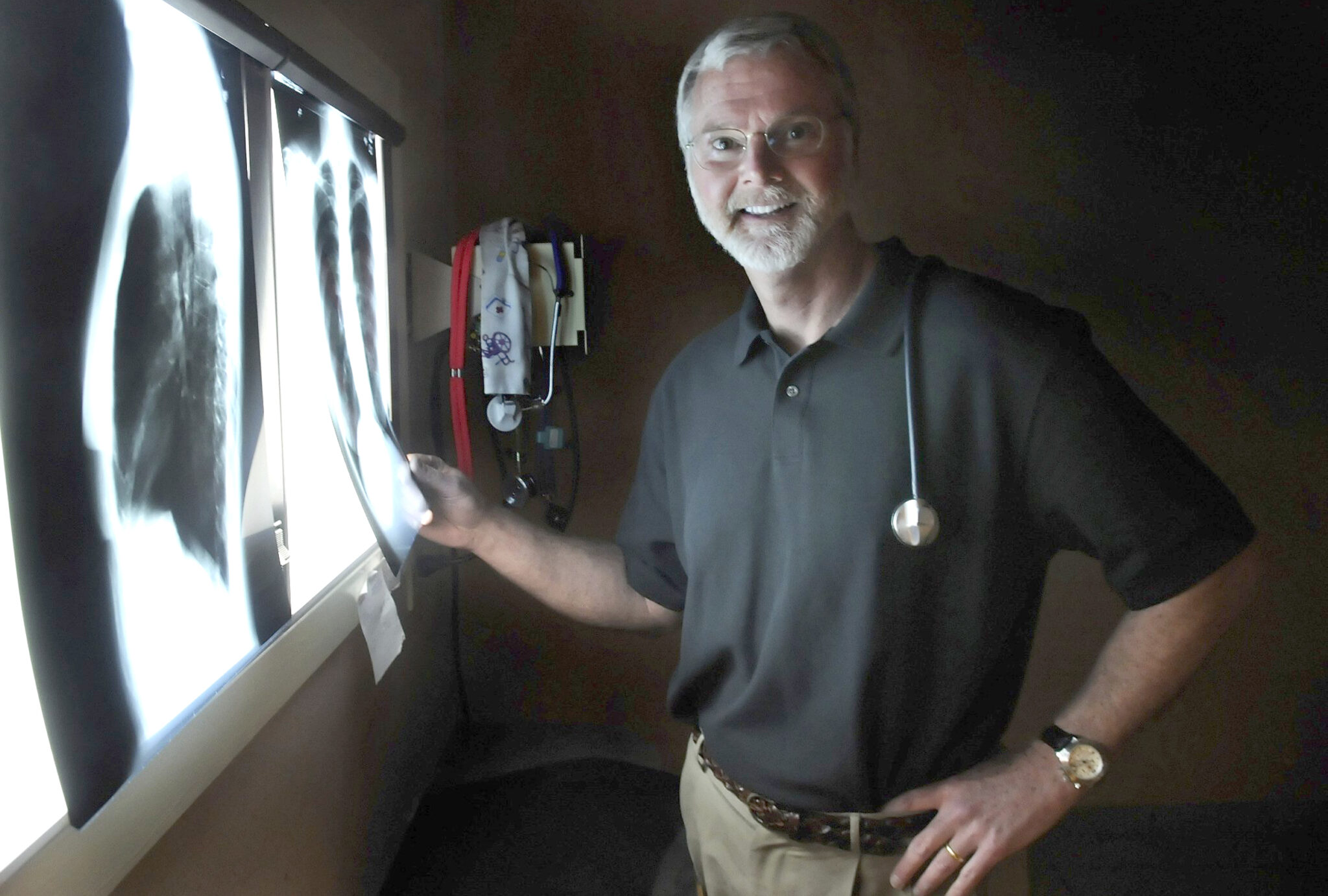 Dr. Robert Lesslie Net Worth, Age, Height, Weight, Early Life, Career ...