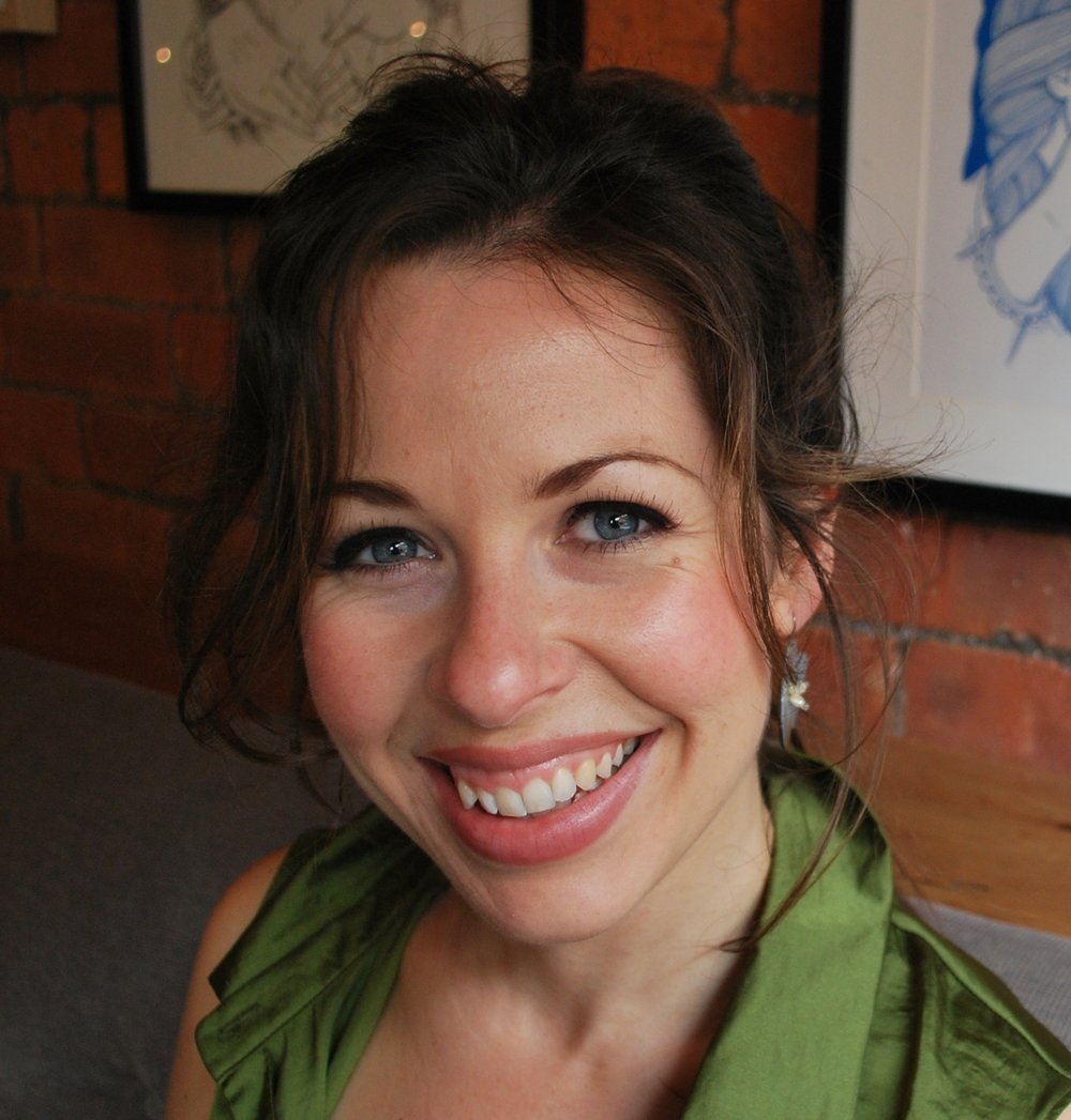 Corrinne Averiss Net Worth, Age, Height, Weight, Early Life, Career ...
