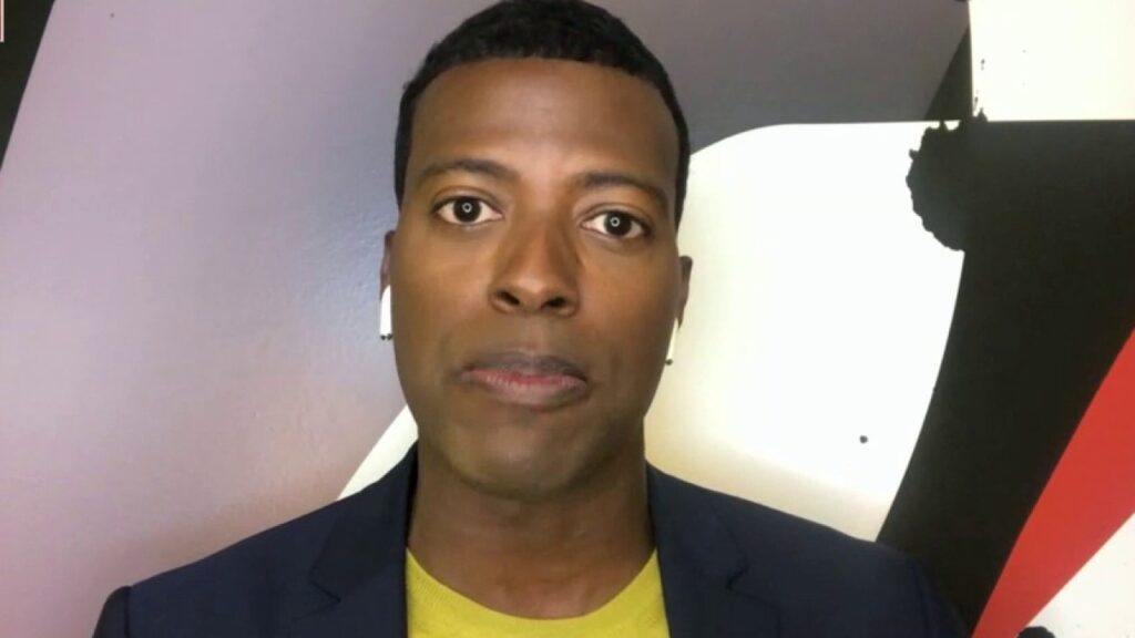 Rob Smith Net Worth, Age, Height, Weight, Early Life, Career, Dating ...