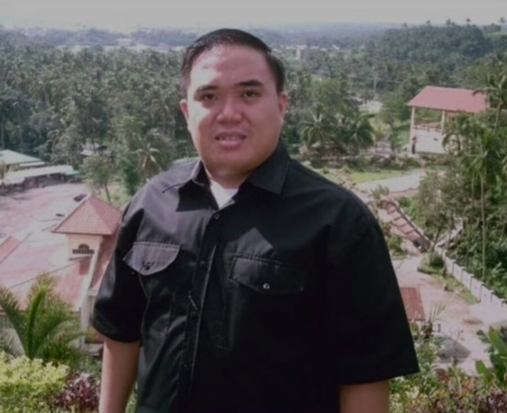 Lito Pena Net Worth, Age, Height, Weight, Early Life, Career, Dating ...