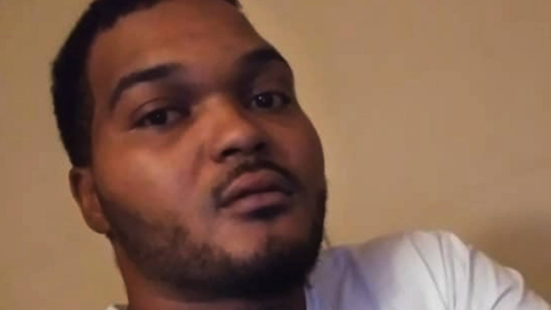 Ronald Davis Net Worth, Age, Height, Weight, Early Life, Career, Dating ...