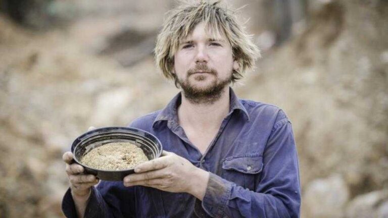 Jake Larsen Net Worth, Age, Height, Weight, Early Life, Career, Dating ...