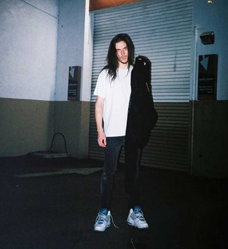 Killstation Net Worth, Age, Height, Weight, Early Life, Career, Dating ...