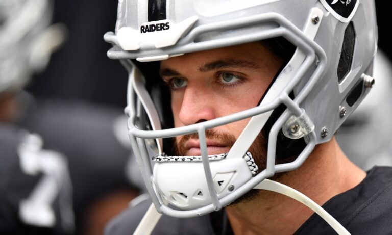 Derek Carr Net Worth, Age, Height, Weight, Early Life, Career, Dating ...