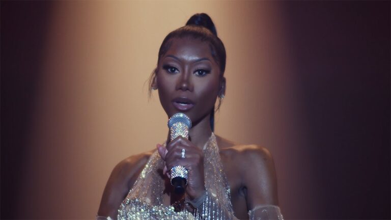 Muni Long Net Worth, Age, Height, Weight, Early Life, Career, Dating ...