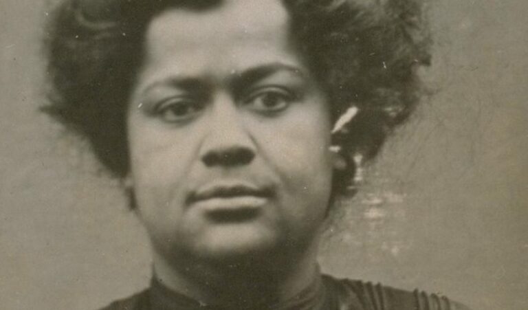 Gertrude Smith Net Worth, Age, Height, Weight, Early Life, Career ...